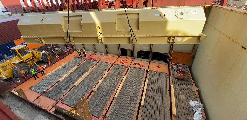 92 Tons Rotor Goes on Container Ship With FLS | Breakbulk