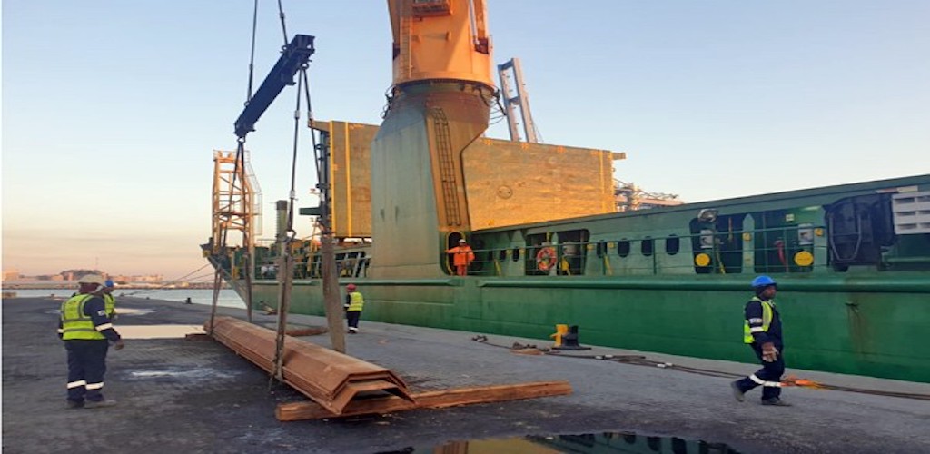 Al-Bader Transports Beira Panels | Breakbulk