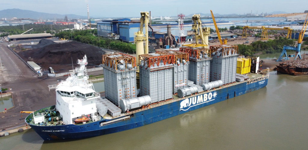 Jumbo Ships More Cargo to Mexico Refinery | Breakbulk