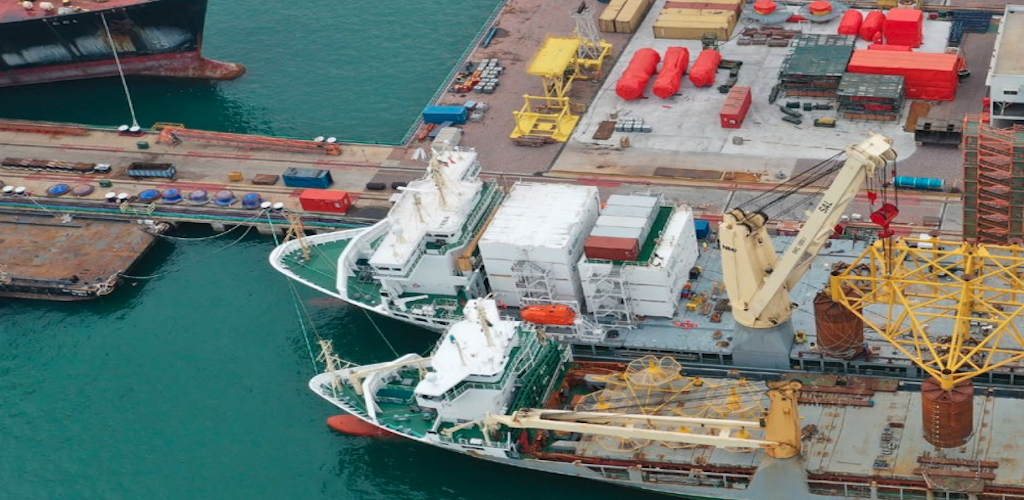 SAL Lone Moves Piles | Breakbulk